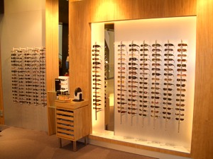 Essence Displays von Top Vision Group: elegant und mittels ...