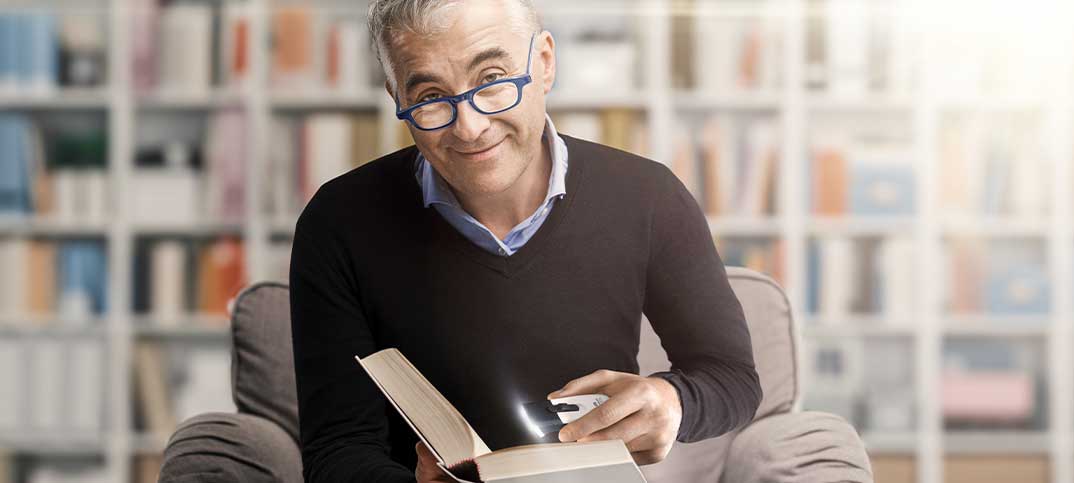 Entdecken Sie die neuesten SCHWEIZER Sehhilfen – MULTILIGHT Pro Pocket & BINO med S3 - optikum ...